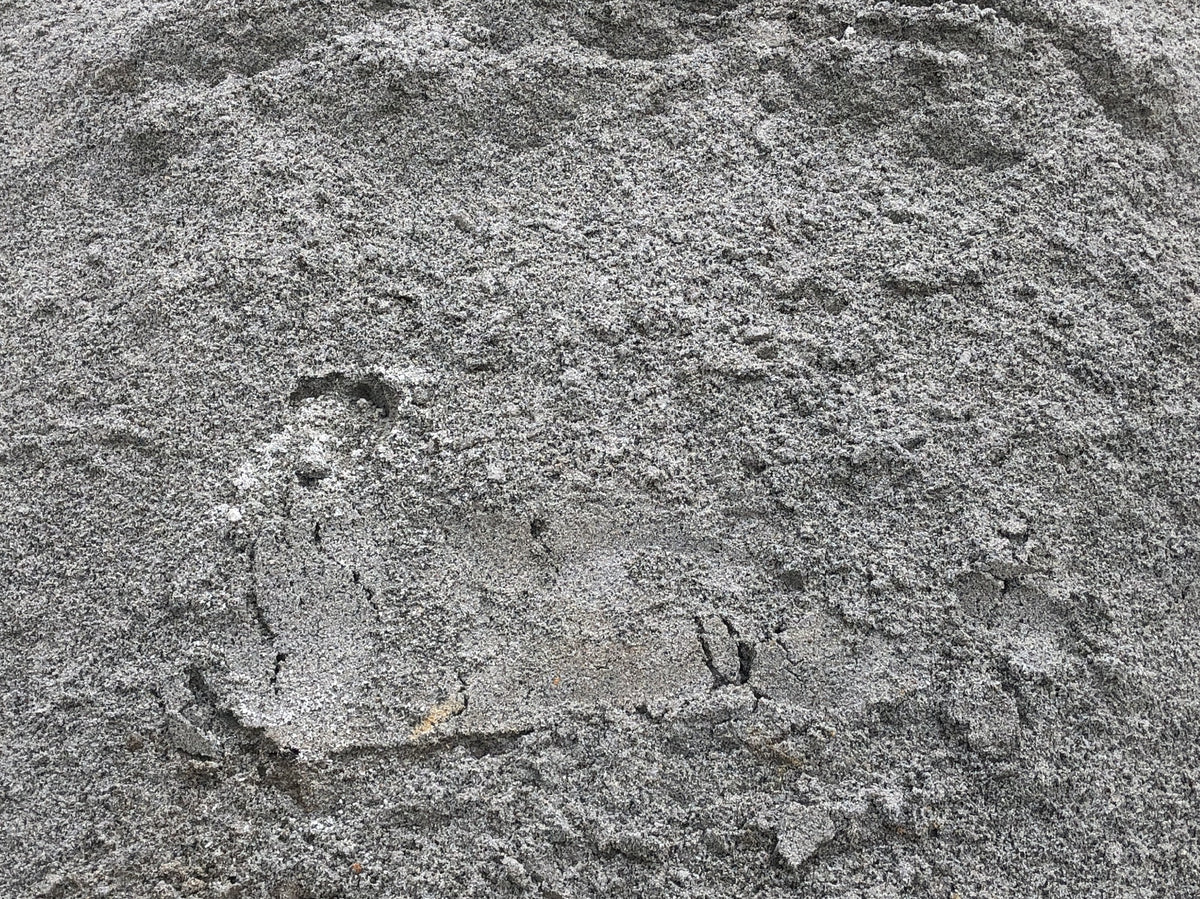 BLUE METAL / CRACKER DUST (PER SCOOP) – Gidge Rural